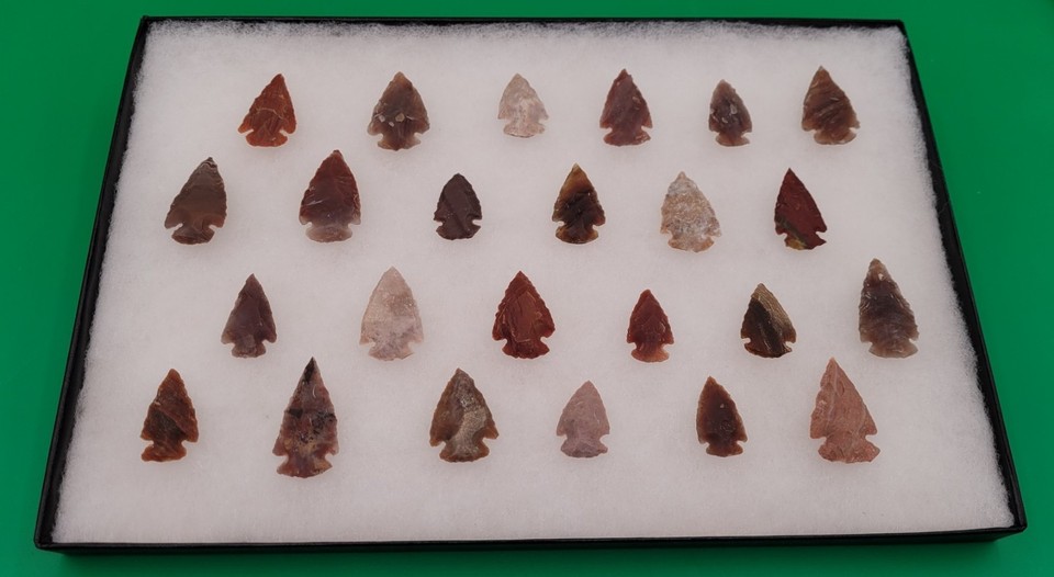 COLLECTION Lot of 24 SMALL GAME ARROW HEADS in DISPLAY BOX Complete! | eBay