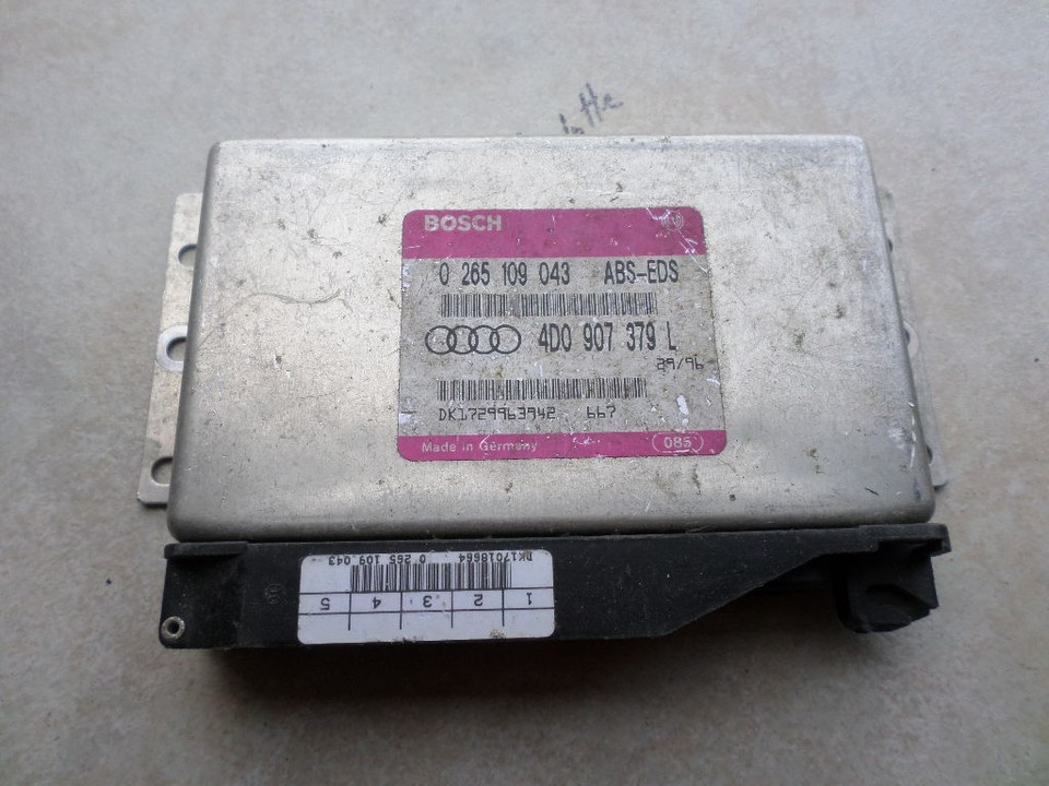 97 Audi A6 Computer Control Module 0 265 109 043 ABS-EDS Bosch 4D0 907 ...