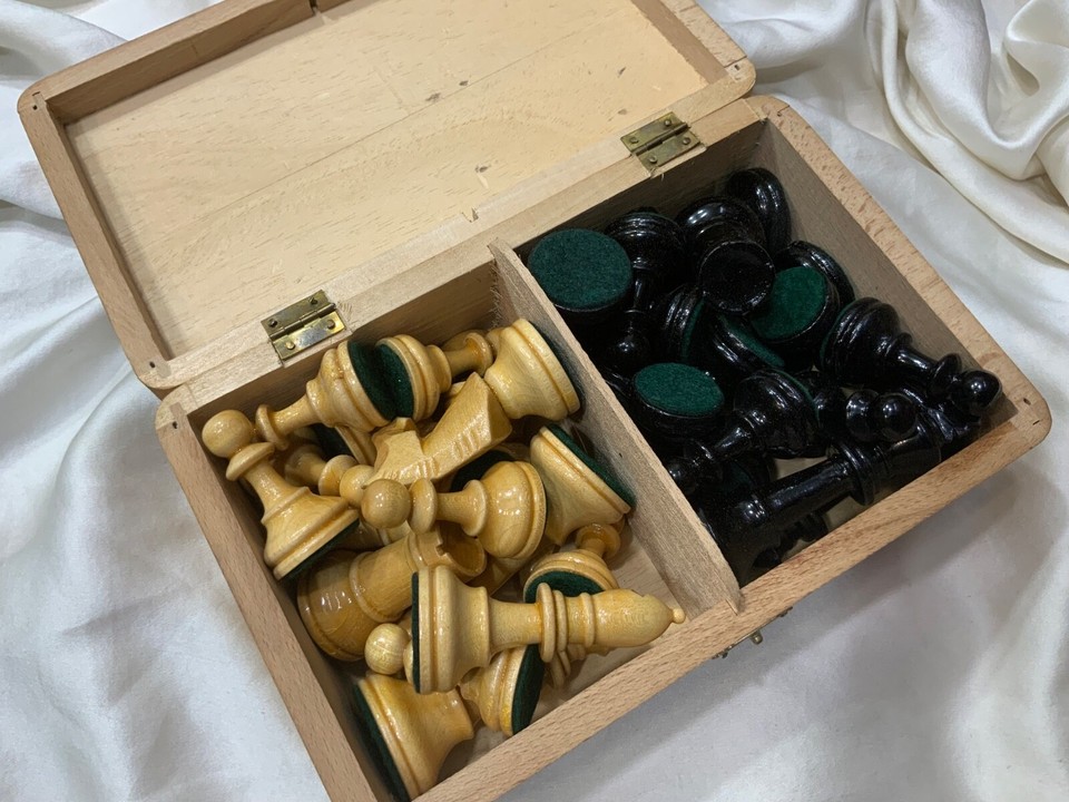 Vintage German Staunton No. 5 Chess set Schach box 9x3.5 King Felt ...