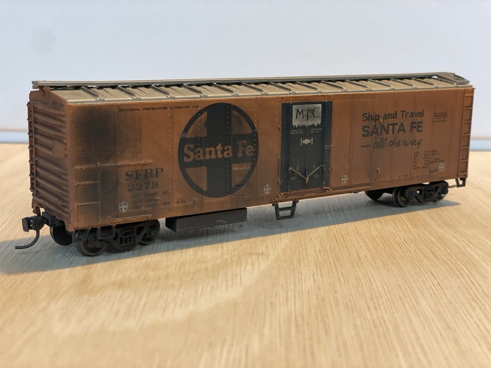 Athean HO Gauge SFRP 2279 Santa Fe MTC Orange Reefer Model train | eBay