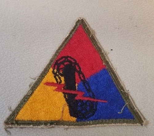 VINTAGE WW2 ARMORED TRIANGLE PATCH 64B 1 OF 5 | eBay