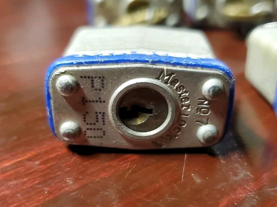 Lot 10X Master Lock 1-1/8" No. 7 Laminated Padlock Used In W/ Extra ...