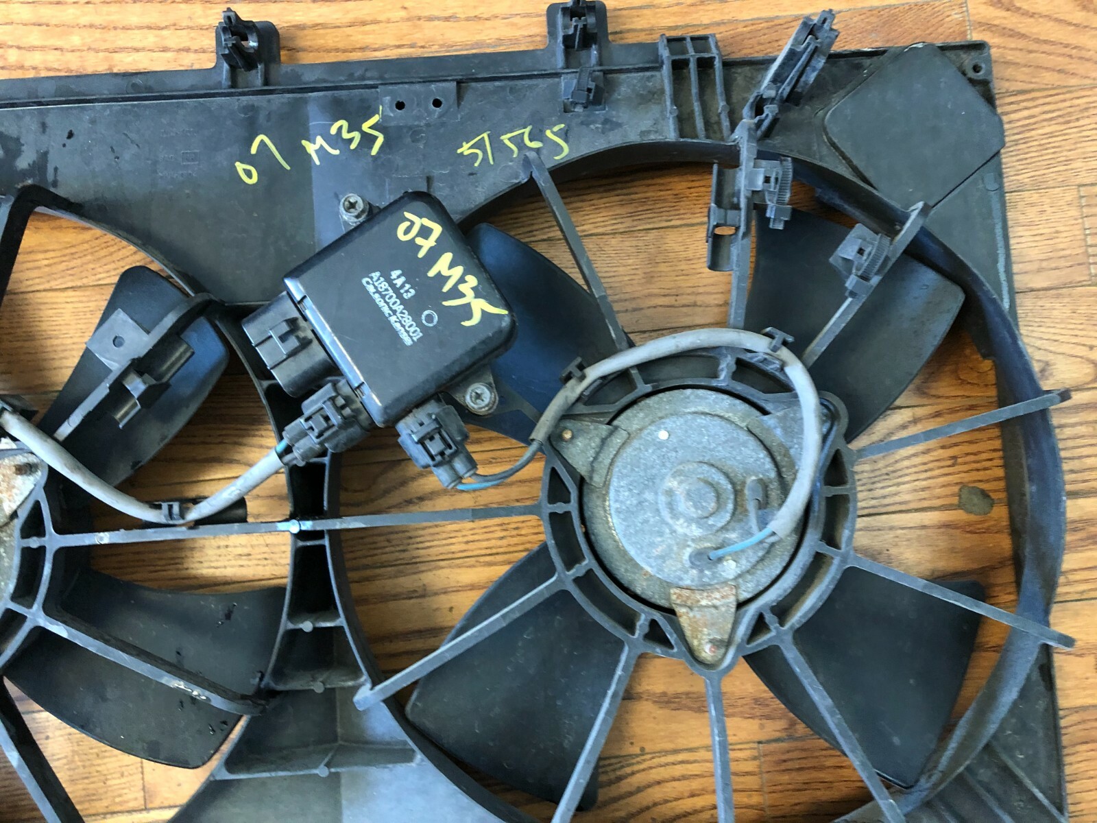 2007 INFINITI M35X OEM Radiator Cooling Fan Assembly w/Motor & Module ...