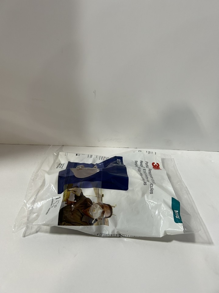 3M 8233 Particulate Respirator Mask N100 - Box of 15 | eBay