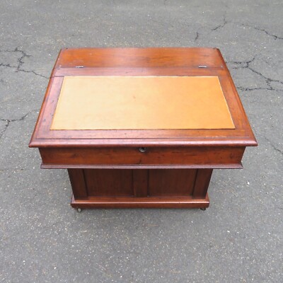 1800-1899 - Captain's Desk