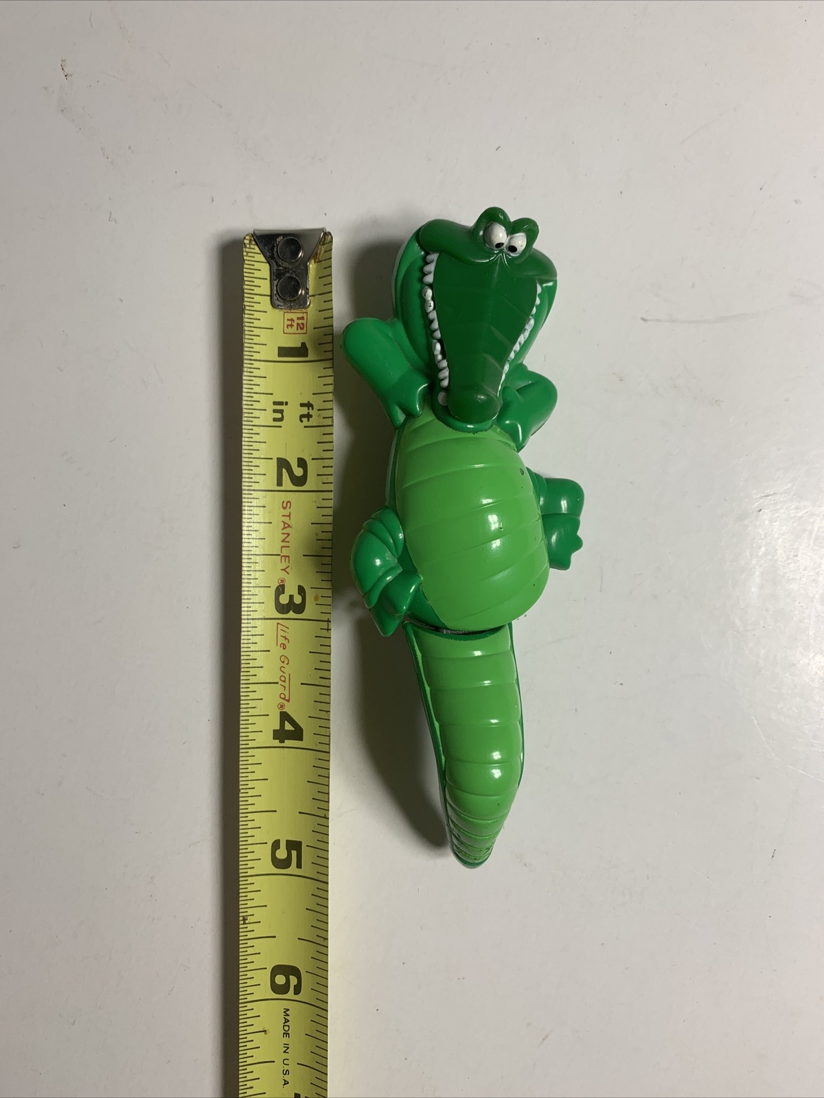 McDonald's 1998 Peter Pan CROCODILE TICK TOCK Compass Alligator Toy ...