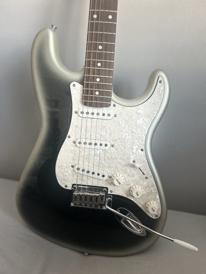 Squier Standard Series Limited Edition 2003 Stratocaster - Silver Burst ...