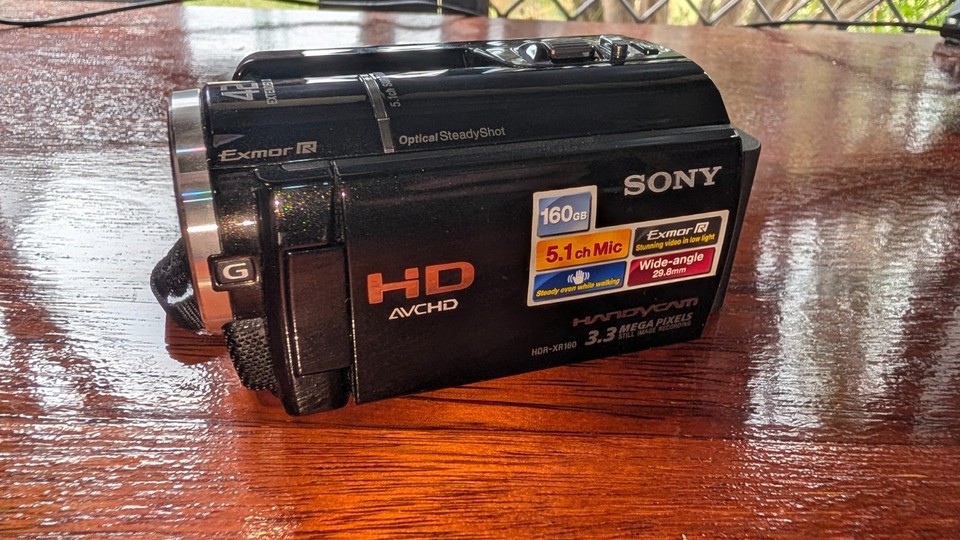 Sony HDR-XR160 HDD Digital Camera Camcorder + Battery, 42x Zoom, Wide ...