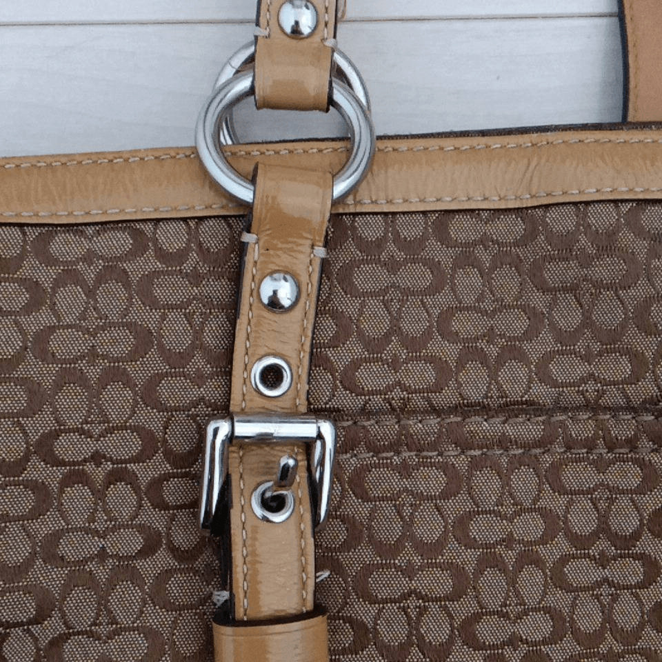 Coach Women's Gallery Signature Jacquard Signature Pa… - Gem