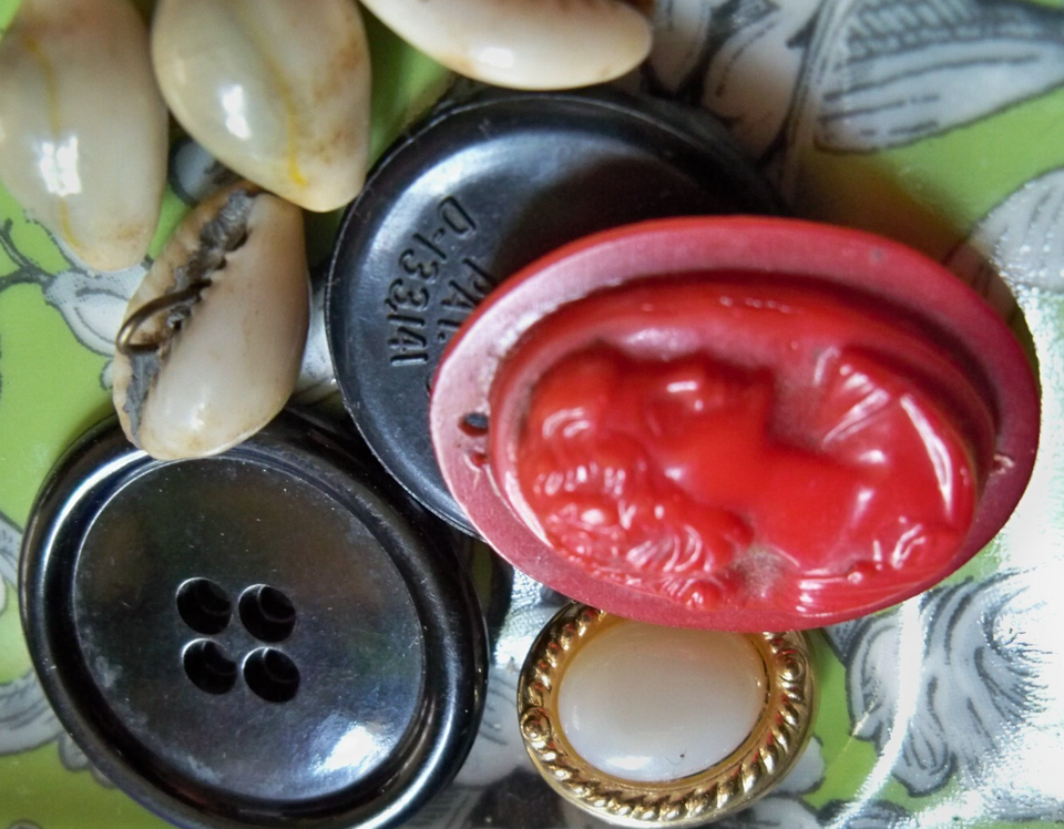 antique red cameo early plastic pendant button lot cowrie shells diy ...