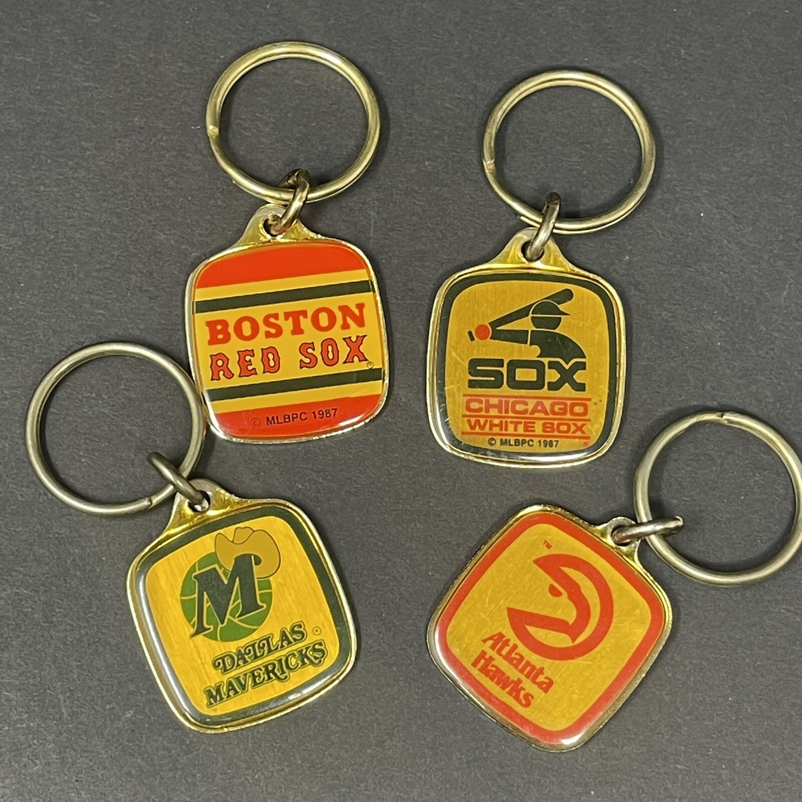 WinCraft Sports Keychain - NBA MLB - Red Sox White Sox Mavericks Hawks ...