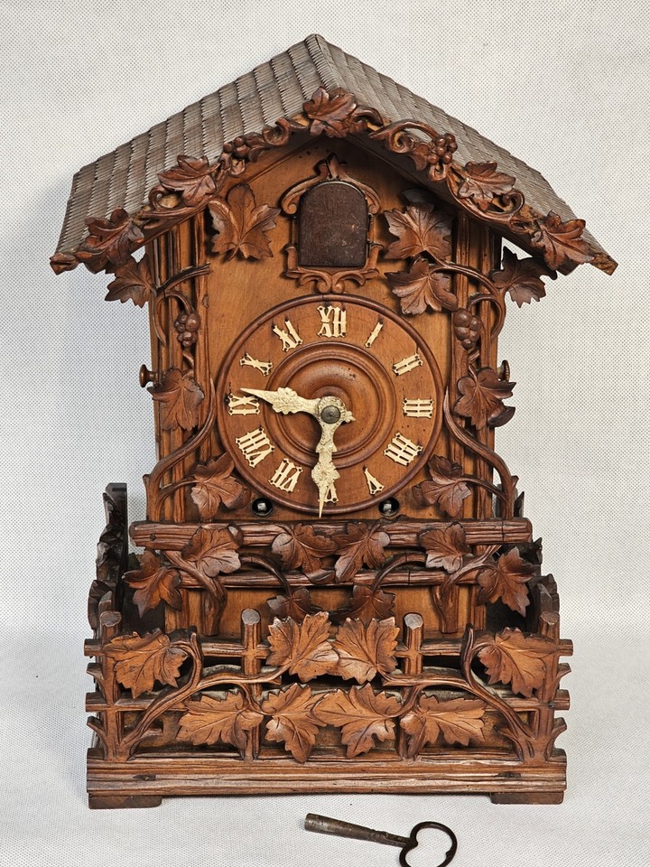 EARLY 20TH CENTURY CARVED TWIN FUSEE BRACKET CUCKOO CLOCK JOHANN ...