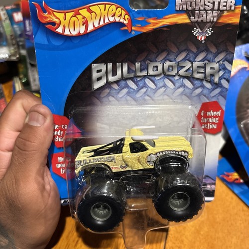 Hot Wheels Monster Jam Bulldozer 4x4 2001 1:64 Truck | eBay