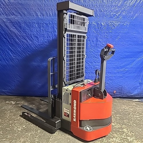 2016 Raymond Electric Pallet Stacker RSS40 | eBay