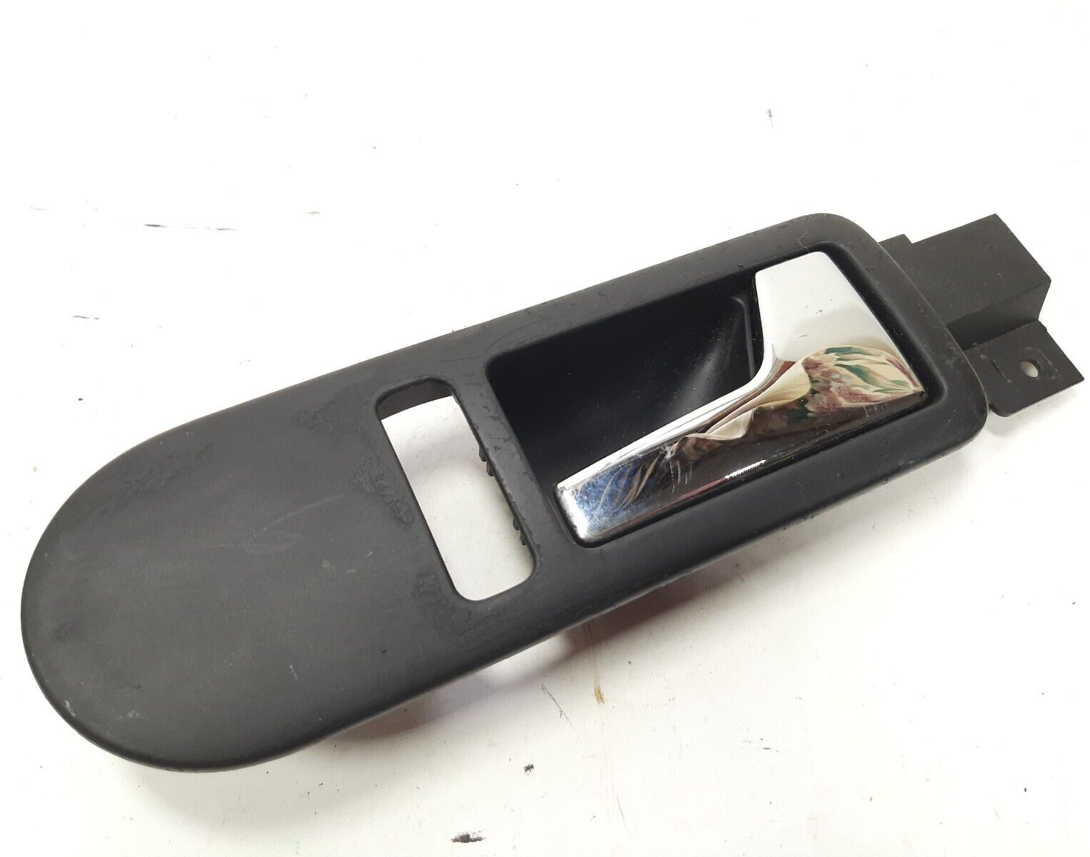 1998-2010 Volkswagen Beetle RIGHT PASSENGER Side Door Handle Bezel ...