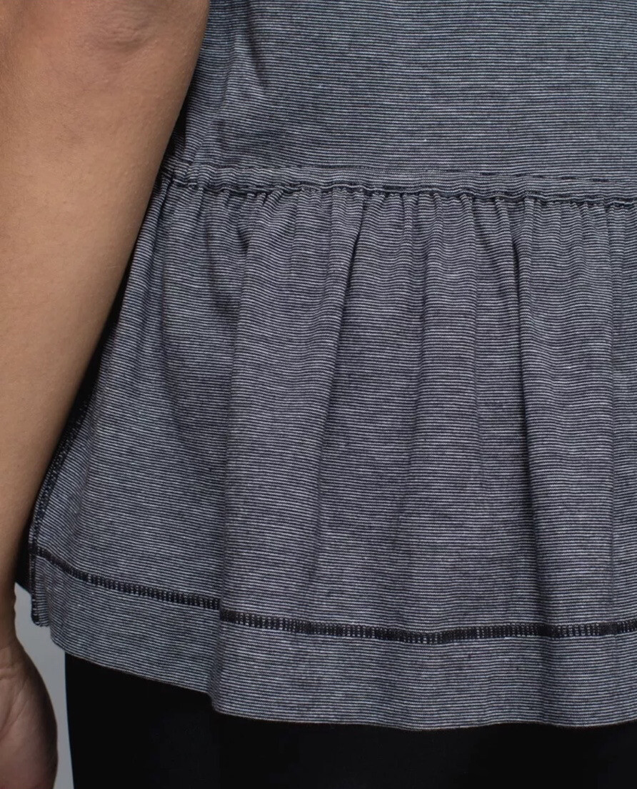 Lululemon Shirt Ruffle Bottom Size 6 - Gem