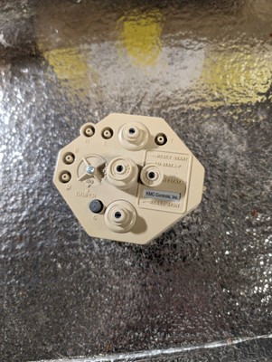 KMC Controls CSC-3011-10 Multi-Function Pneumatic VAV Reset Volume ...