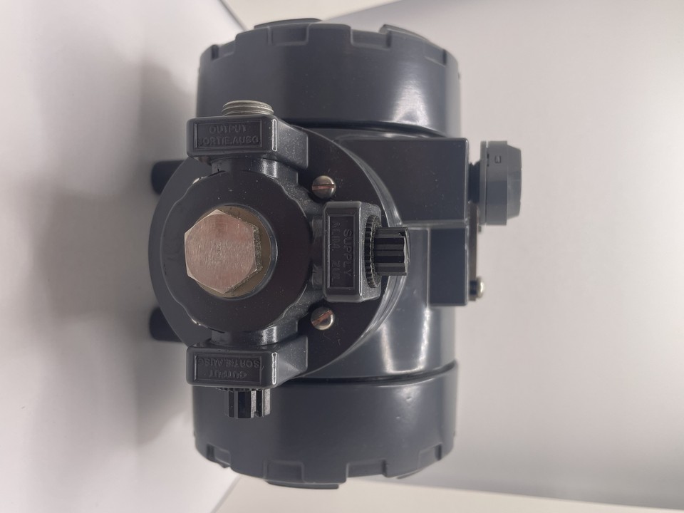 Fisher i2P-100 Electro-Pneumatic Transducer | eBay