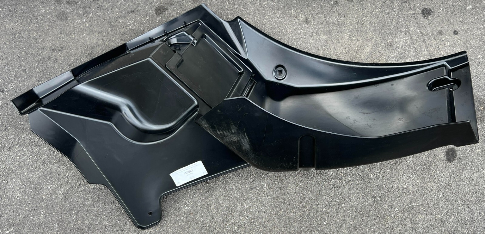 L52-6048 Genuine Paccar Fender Liner With Door LH/S OEM - New | eBay