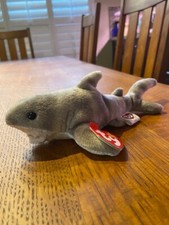 Finn the Shark - Retail Version - Beanie Babies - Beaniepedia