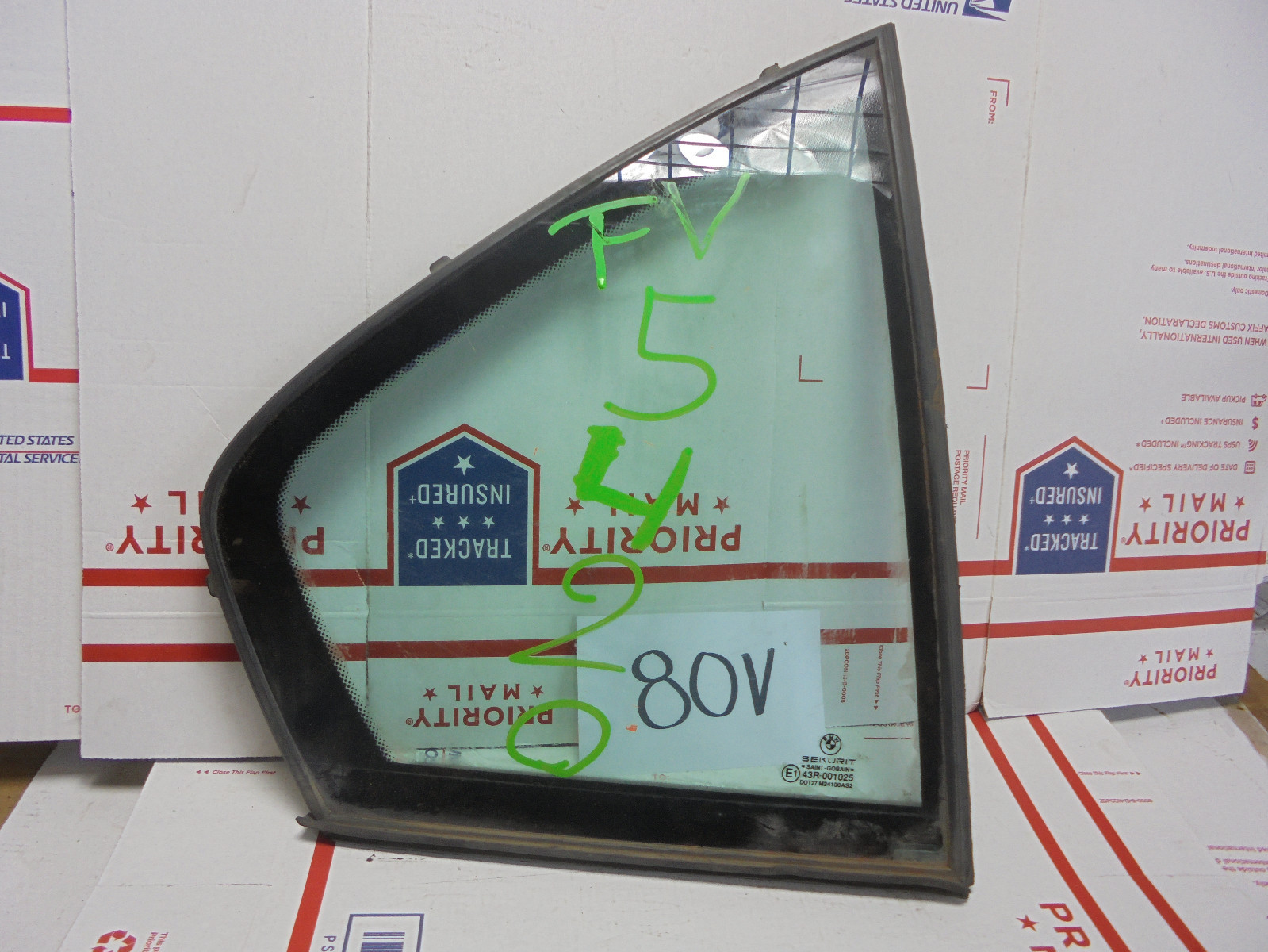 95 96 97 98 99 00 01 BMW 740 REAR PASSENGER Vent glass Small Window ...