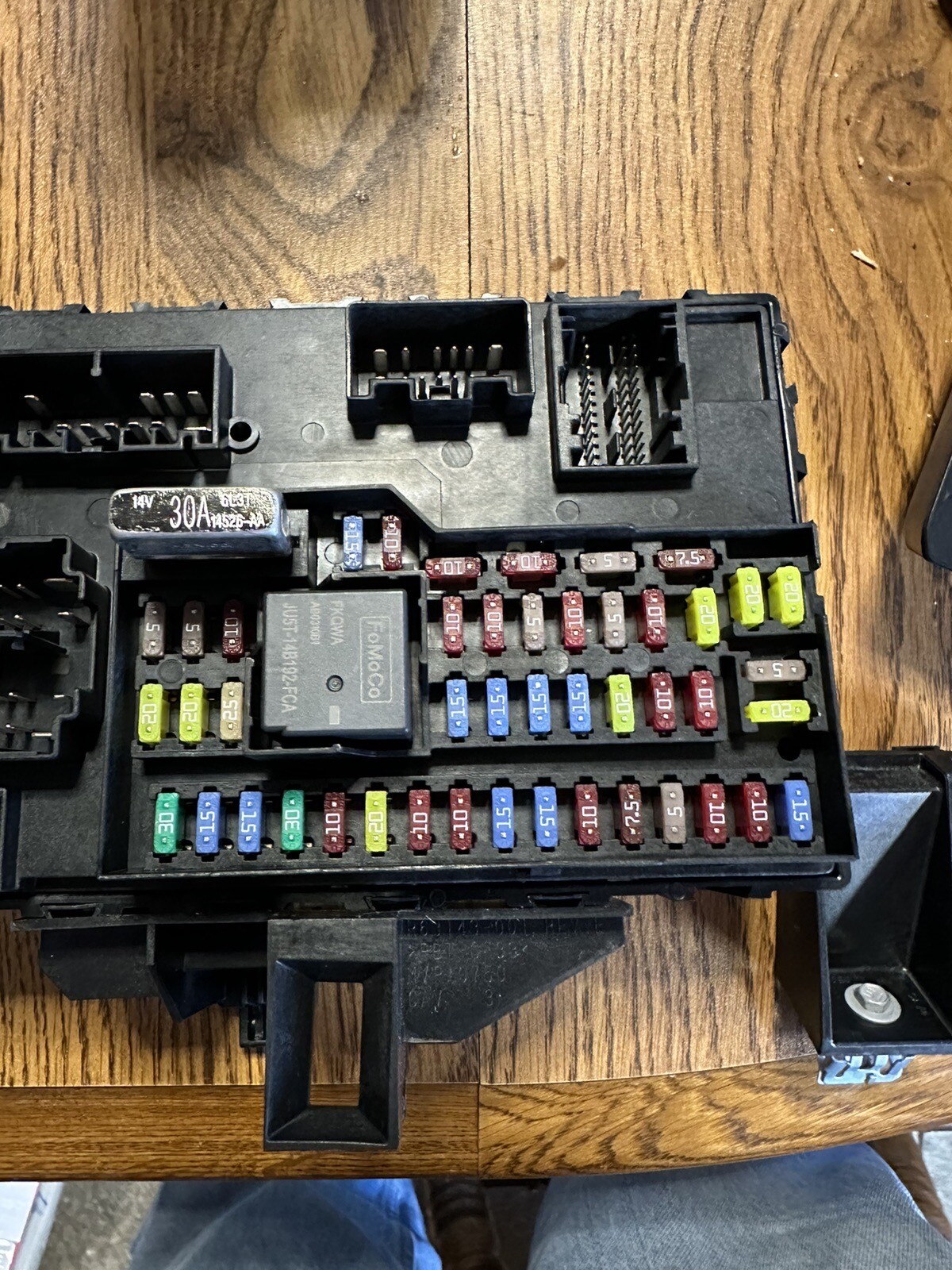 AL3T14C442BB Ford F150 2010 Fuse Box JUNCTION BLOCK MODULE 793 16A3 B18 ...