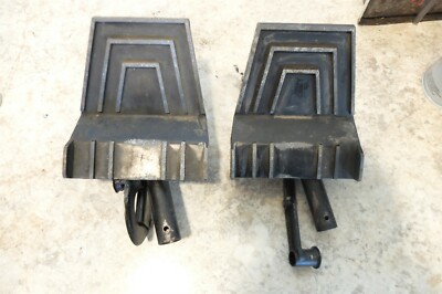 Cessna 172 F Skyhawk 175 left pilot side rudder pedals & linkage inner ...