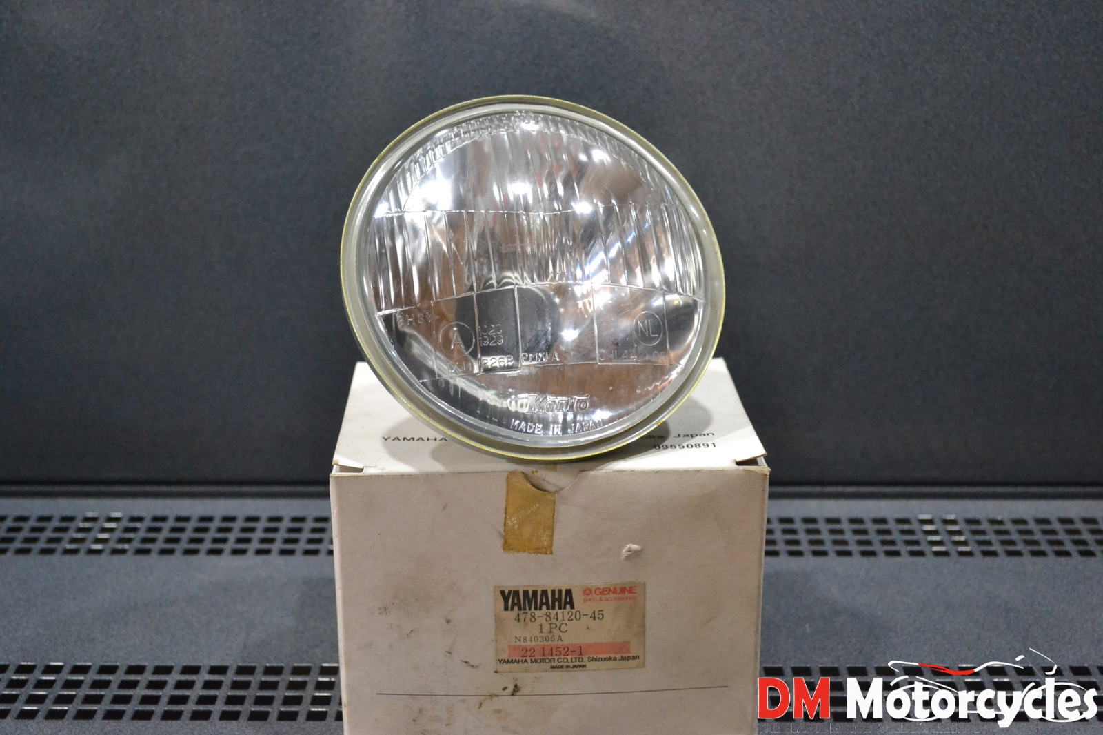 Yamaha genuine nos dt80 rd50 headlight lens pn 478-84120-45 | eBay ...