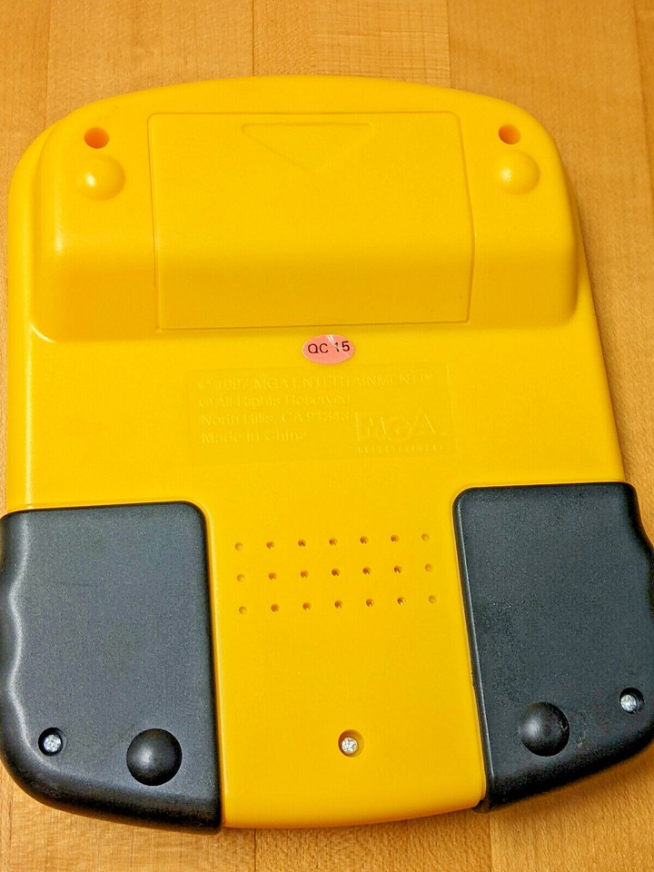 WWF LCD Handheld Game Kane Yellow Red 1997 WWE [Tested Working] RARE ...