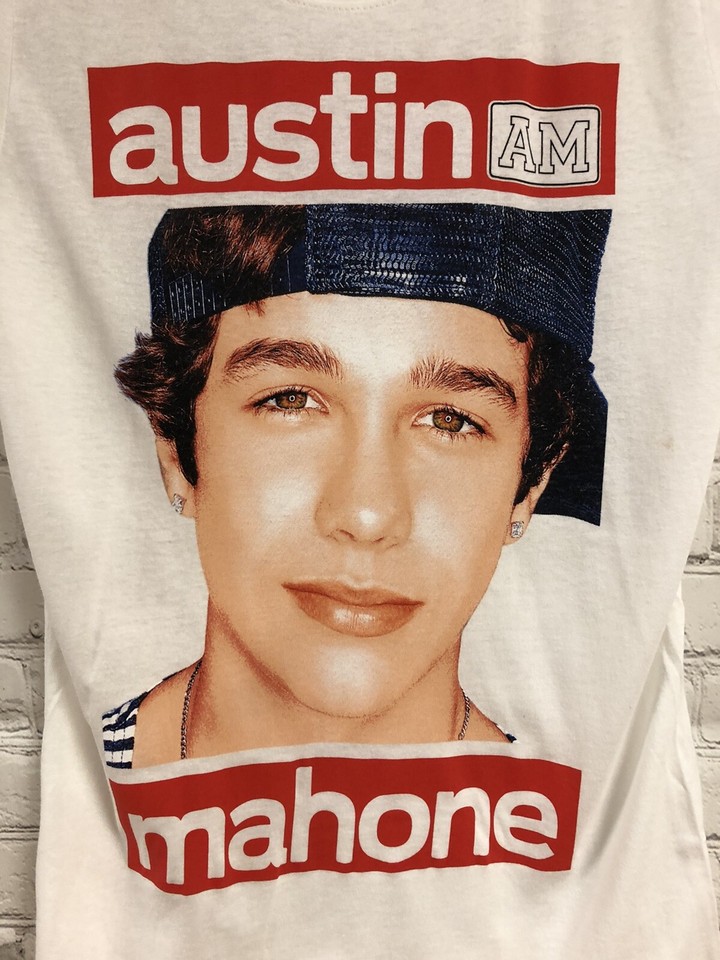 Austin Mahone T Shirt Large White Backwards Hat Juniors Crew Neck New ...
