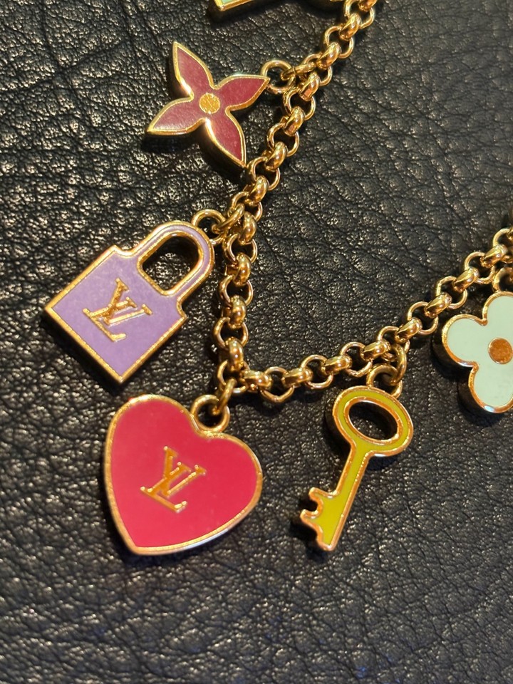 LOUIS VUITTON Bag charm Chain Logo Heart Ken AUTH Porto Cle Pretty ...