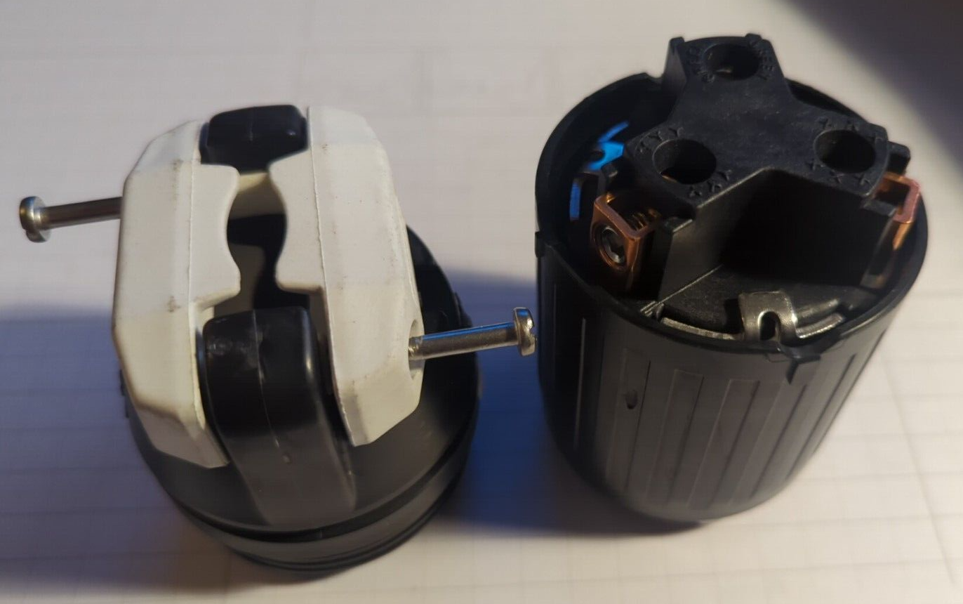 Hubbell 50A C Locking Plug Male, 50A, 125/250V, 2 Pole, 3 wire ...