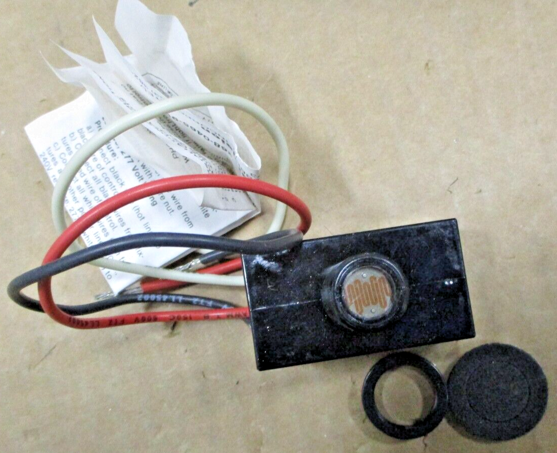 Hubbell PBT-1 Photo Control Internal Button Type Photoelectric Switch ...