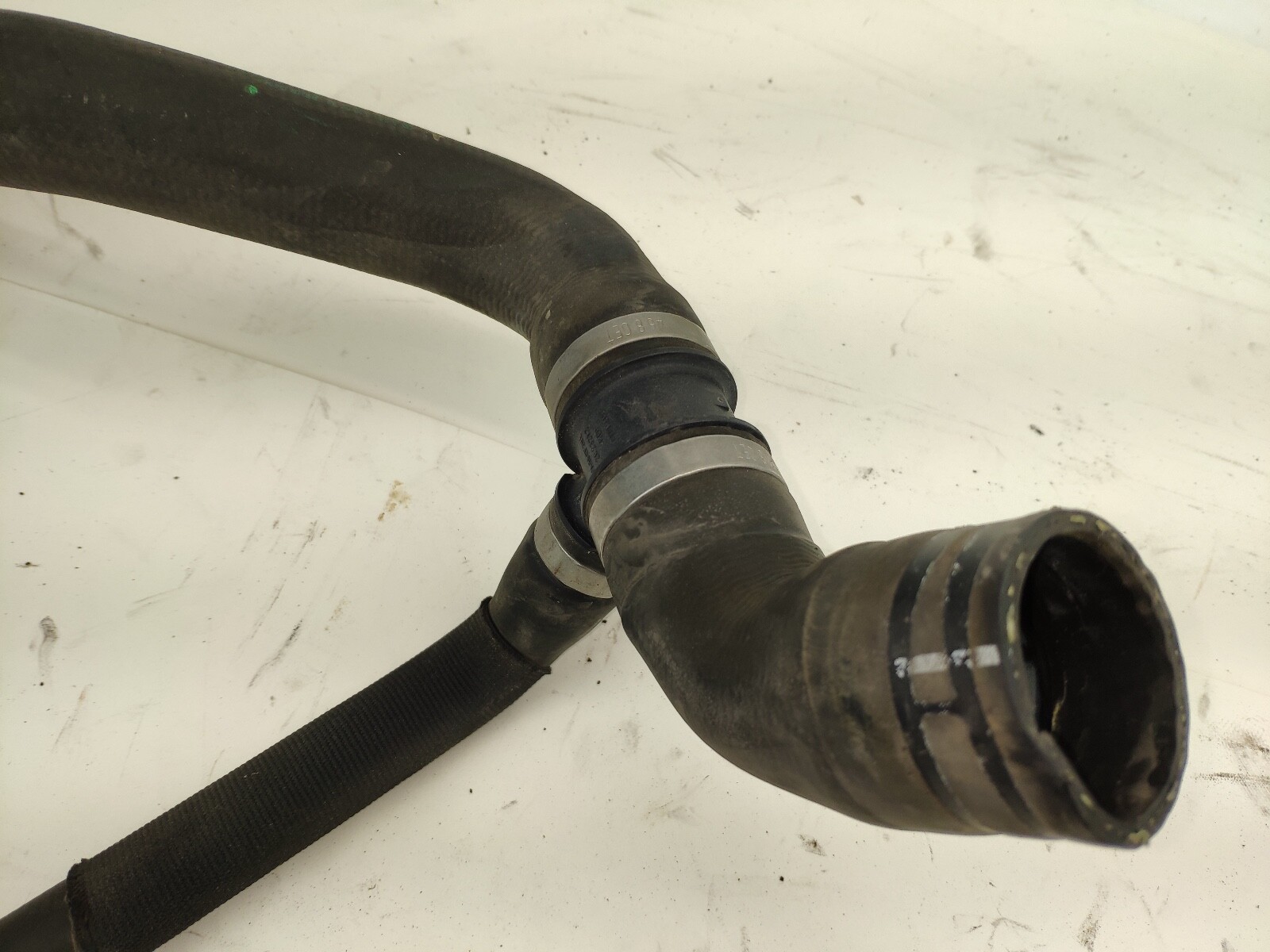 MERCEDES R350 W251 cooling pipe 2515000075 lower radiator coolant hose ...