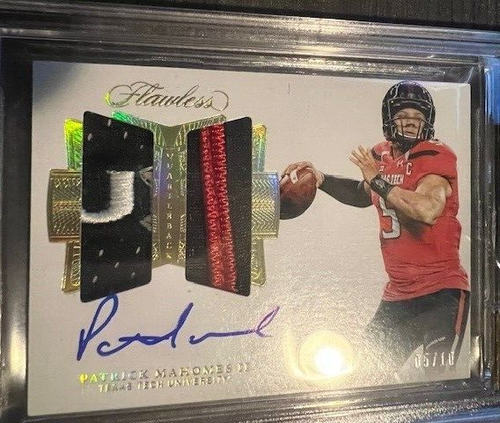 2018 Panini Flawless Collegiate - Dual Patch Autographs Gold #DPA-PM Patrick Mahomes II /10 (AU ...