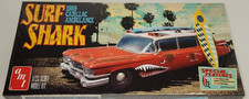 AMT Surf Shark 1959 Cadillac Ambulance 1/25 Scale Model Car Kit (1242 ...