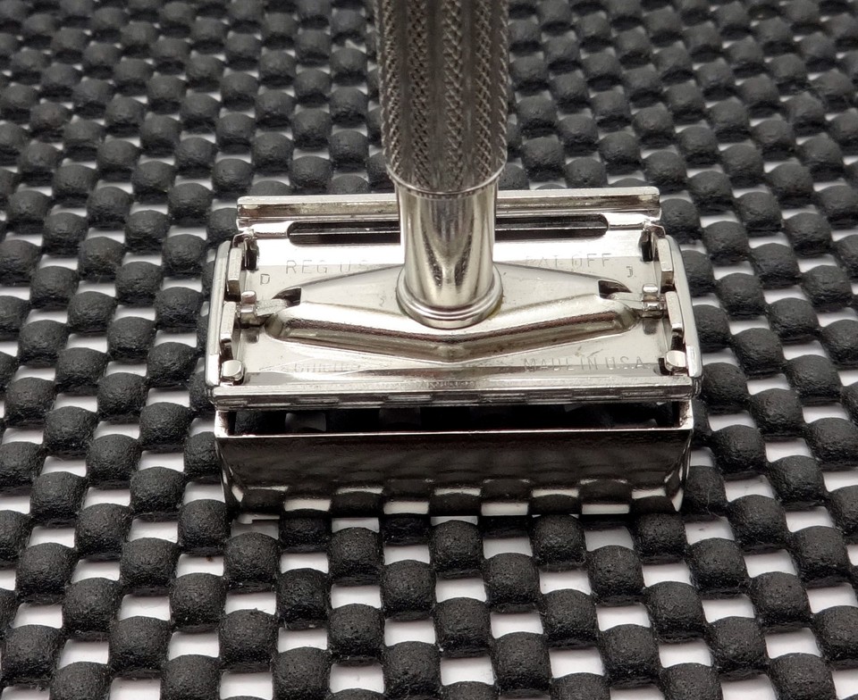 Vintage 1958 Gillette TV Super Speed DE Safety Razor D1 Stunning ...