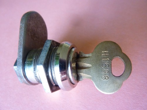 NOS Chicago Lock Co Illinois Lock & Matching Key H1688 | eBay