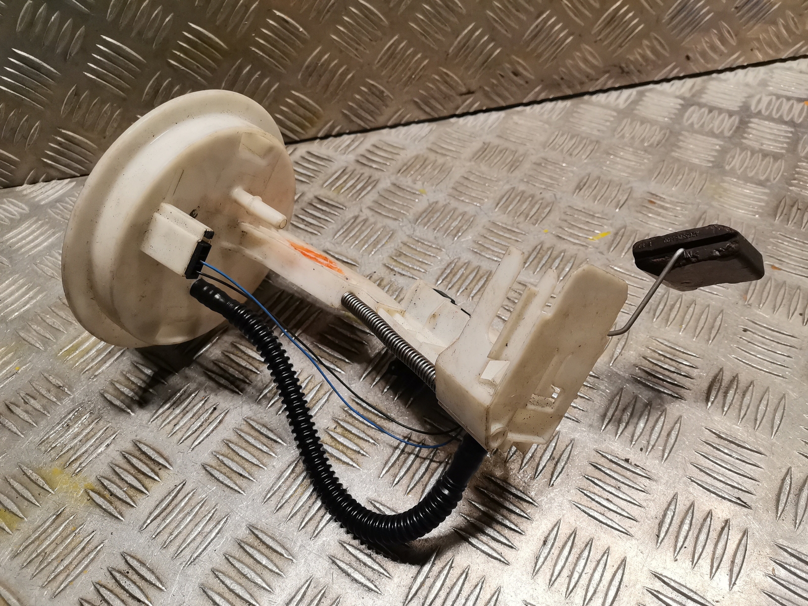 MERCEDES-BENZ W204 C 250 CDI In Tank Fuel Pump 2044700694 2.2 Diesel ...