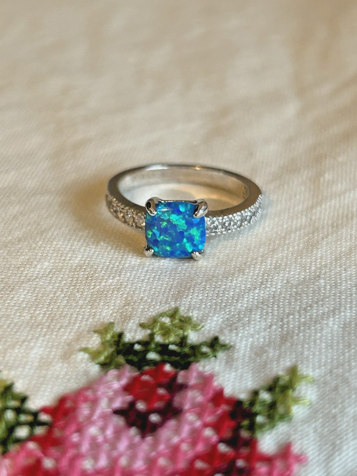 Vtg. Women’s Signed FJ Ring Blue Fire Opal / Cubic Zirc Rhodium Plate ...