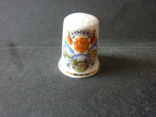 dé a coudre de collection en porcelaine ( ANDORRA ) | eBay