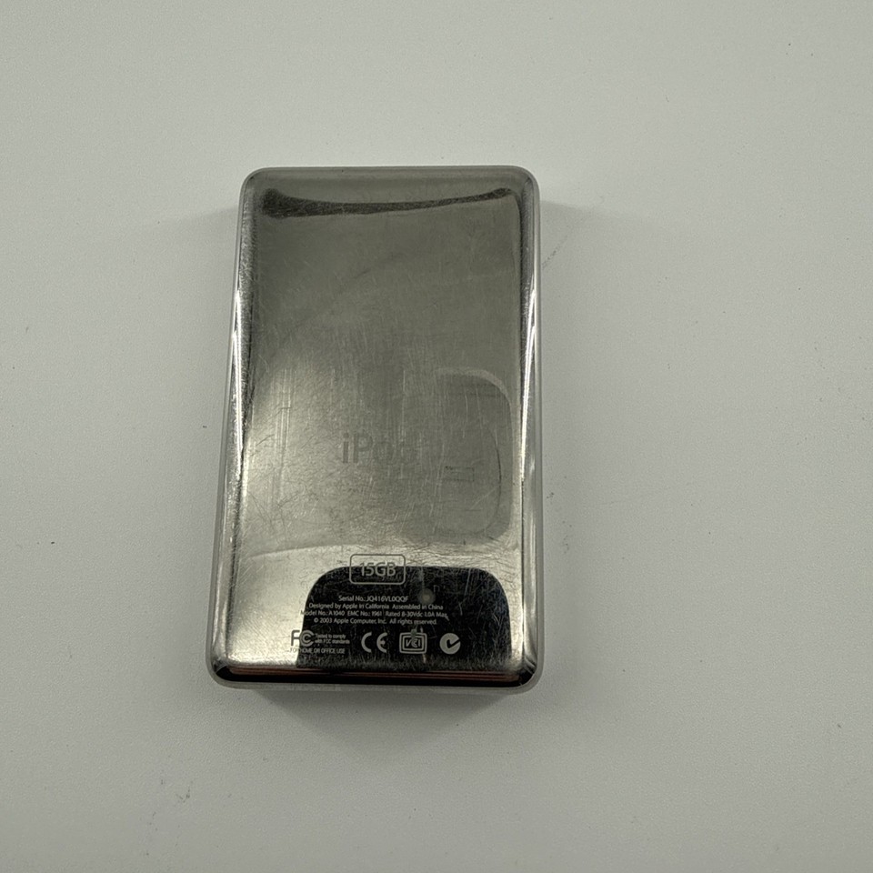 Apple iPod Classic 3rd Generation 15GB A1040 *No Power* For Parts | eBay