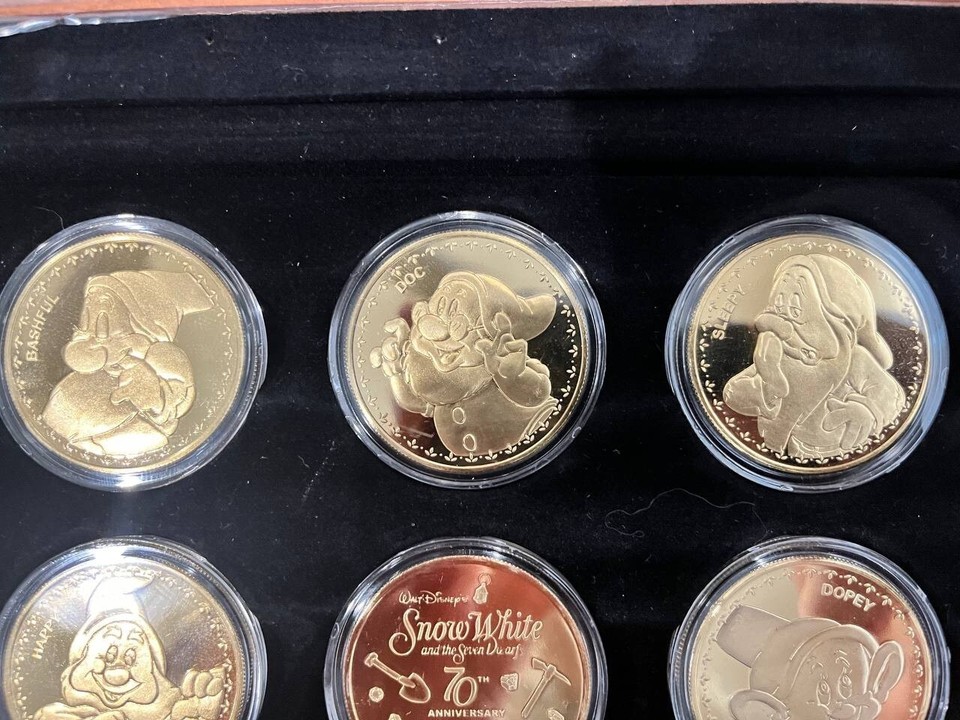 Disney Snow White 70th Anniversary 24Kt Gold Overlay Coin Set Limited ...