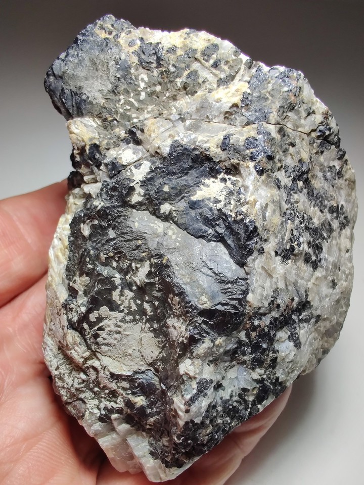 Franklin Marble, Nice sample! UV. Franklin Mine, New Jersey. 471 grams ...