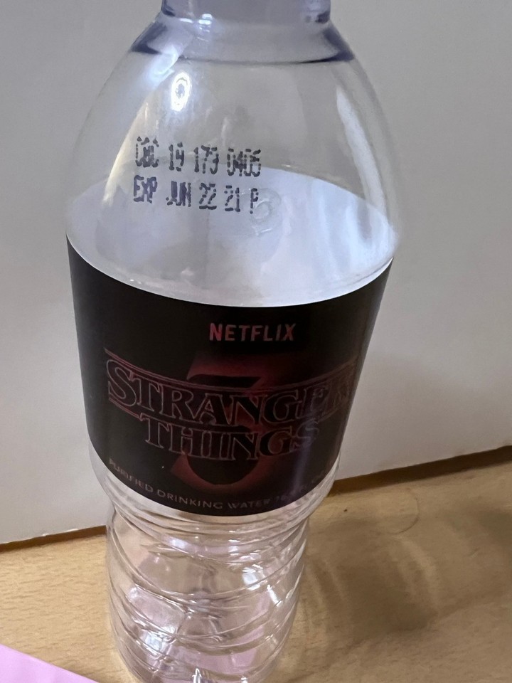 Netflix STRANGER THINGS 3 LA Starcourt promo event WATER BOTTLE ...