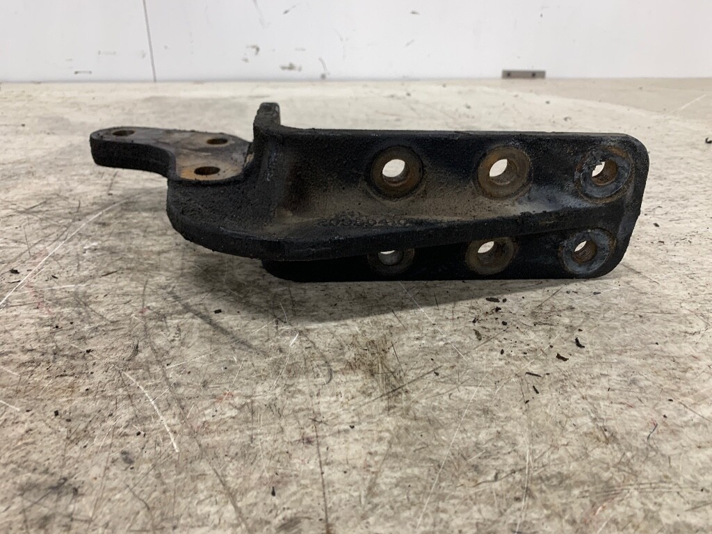 Mack Crossmember Under Transmission Mounting Bracket 20960410 From 2015 ...
