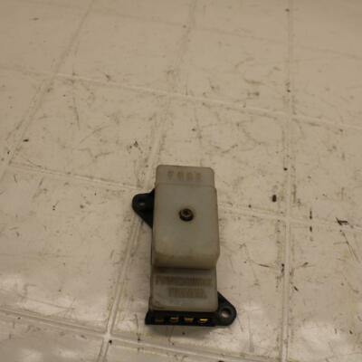 88 SUZUKI GSXR750 FUSE BOX BB18 | eBay