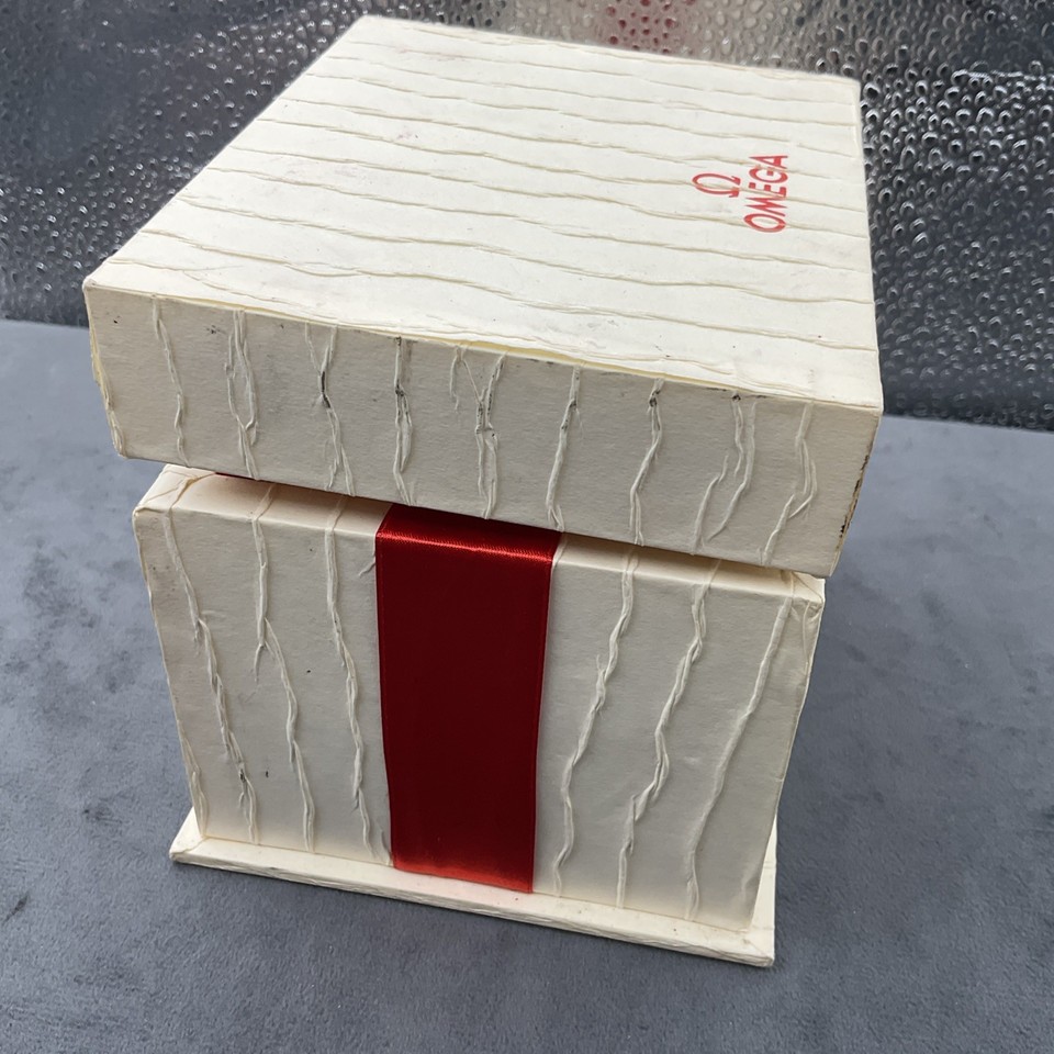 LADIES OMEGA CONSTELLATION WATCH BOX SEE PICTURES | eBay