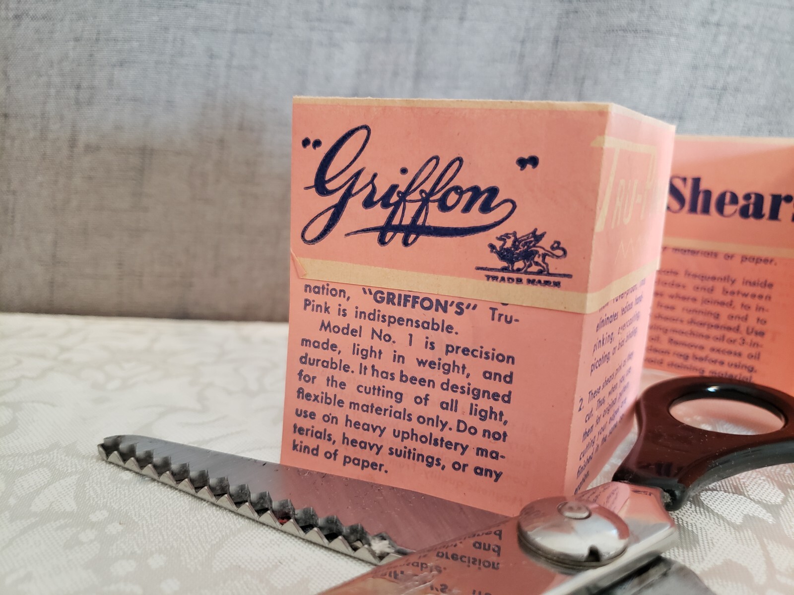 VTG Griffon Cutlery Works, Inc. 1950s era Pinking Shears w/Original Box ...
