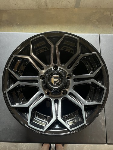 D70418905650 Fuel Siege 18x9 5x150 + 1 Offset Gloss Machined Double ...